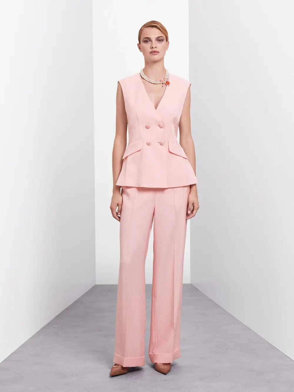 SALE NOW ON AT IZZI OF BASLOW WITH UP TO 75% OFF – Izzi of Baslow